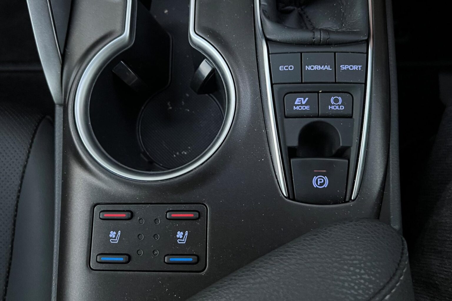 We drive the 2023 Toyota Camry Hybrid SL - Your Source for EV News ...